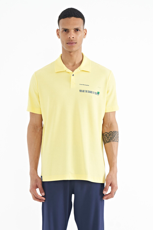 Sarı Yazı Baskılı Standart Form Polo Yaka Erkek T-Shirt - 88236 | TOMMYLIFE